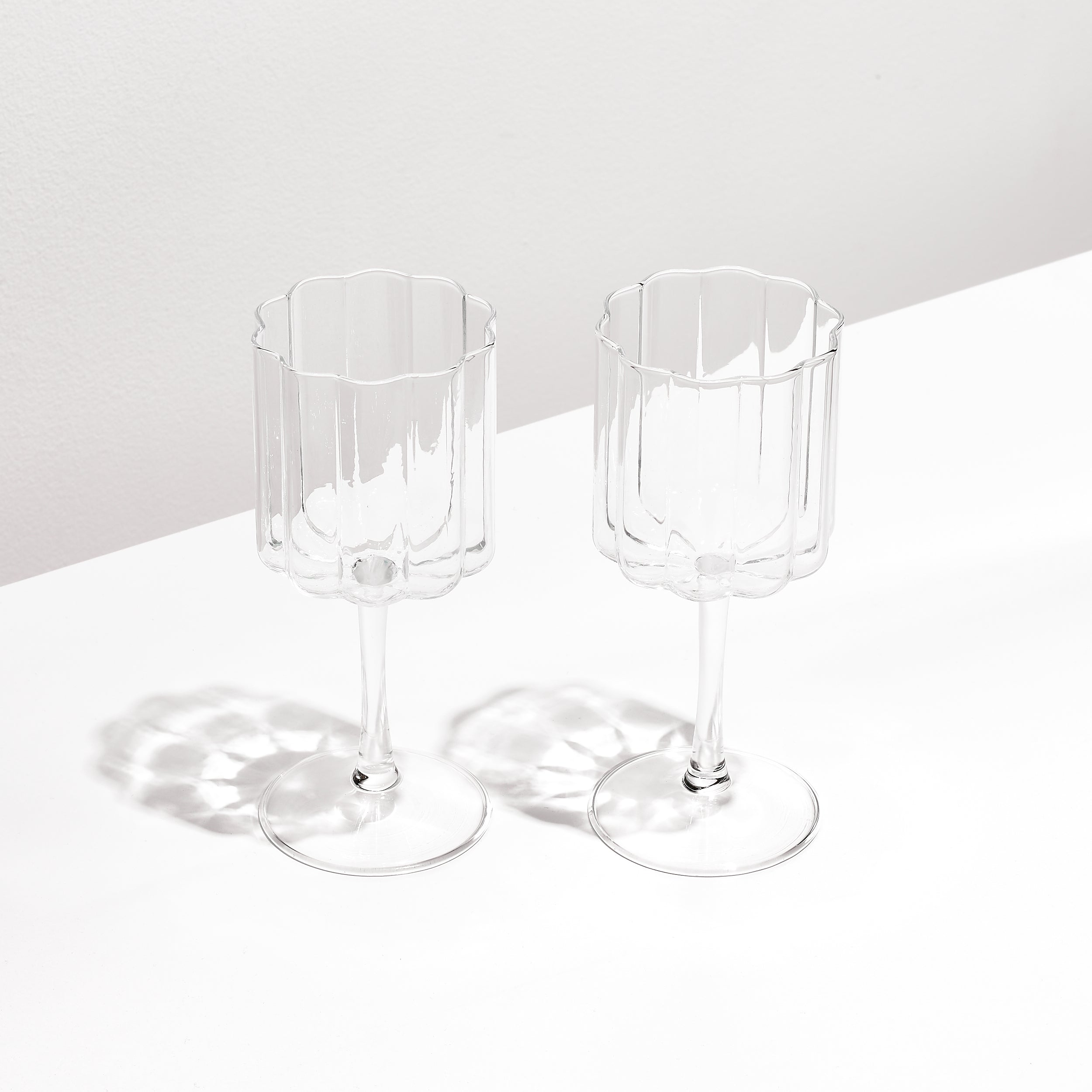 Buy Elegant Clear Wave Wine Glasses | FAZEEK – Fazeek